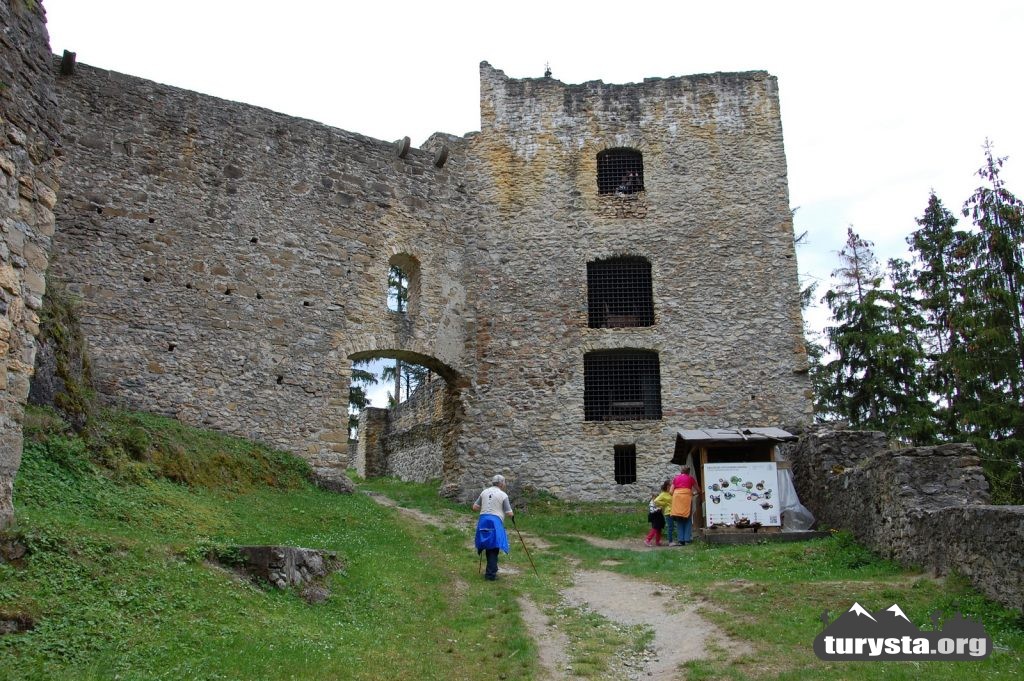Ruiny średniowiecznego zamku Likawa (Likavský hrad) - Turysta.org