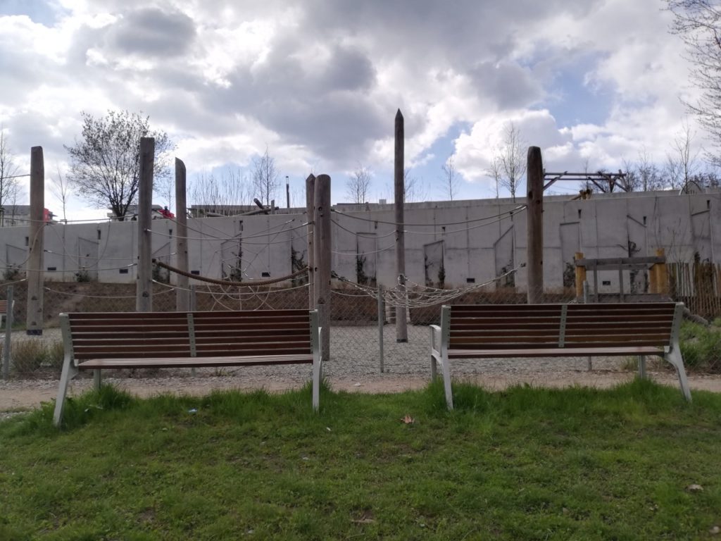 Plac zabaw w Parku Reduta w Krakowie - Turysta.org