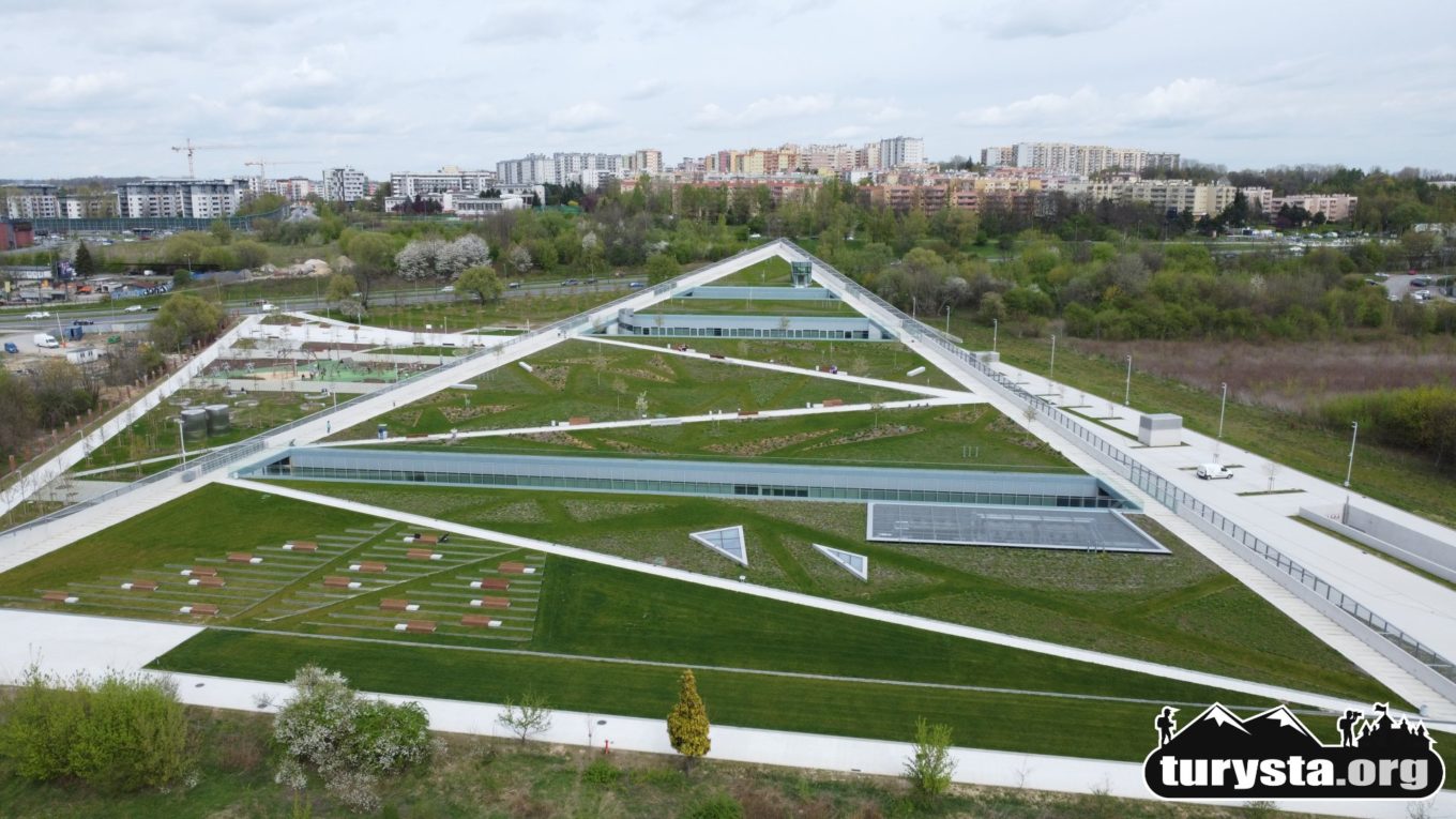 Nowy Park w Krakowie | Ogród na dachu Cogiteon - Turysta.org
